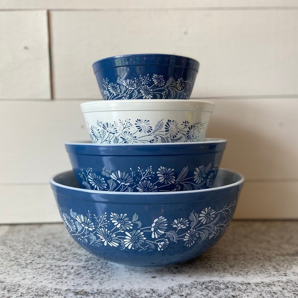 Vintage Mixing Bowls - Etsy