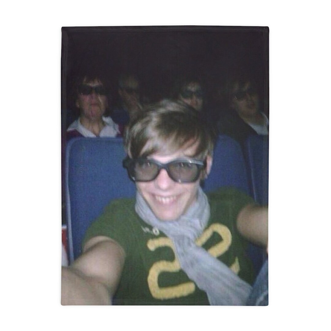 Louis Tomlinson Movie Theatre Selfie Mug Cursed One Direction Etsy