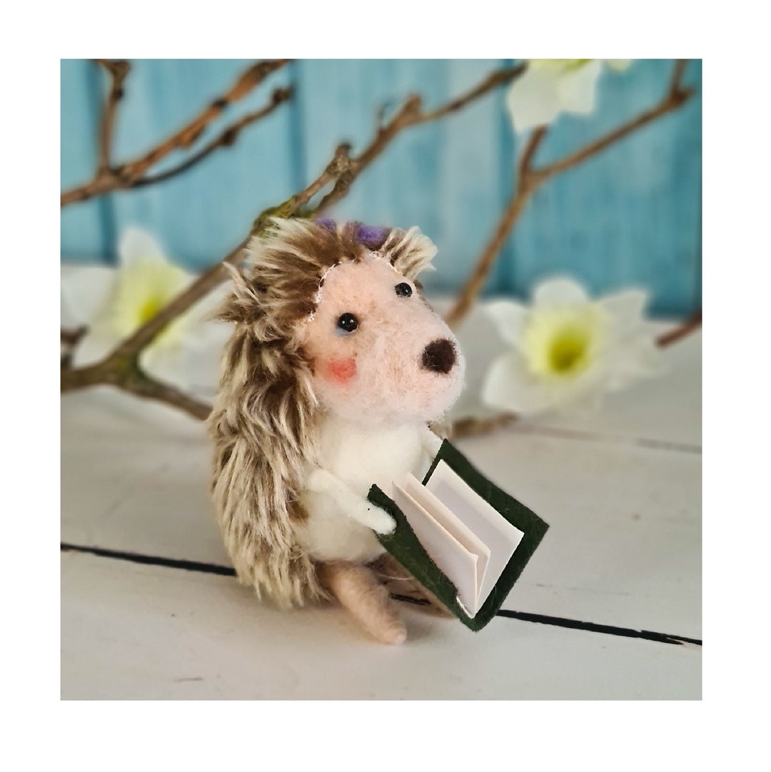 Handmade Felt Hedgehog Reading a Book / Spring Easter Decor / - Etsy