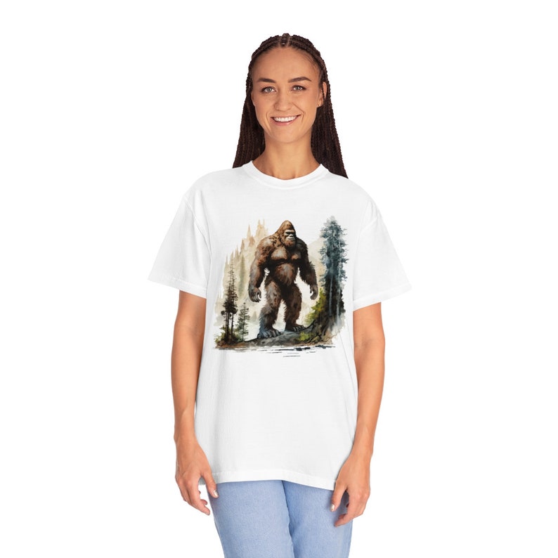 Sasquatch T-shirt, Bigfoot Shirt for Men, Women, Teens, Unisex Cryptid ...