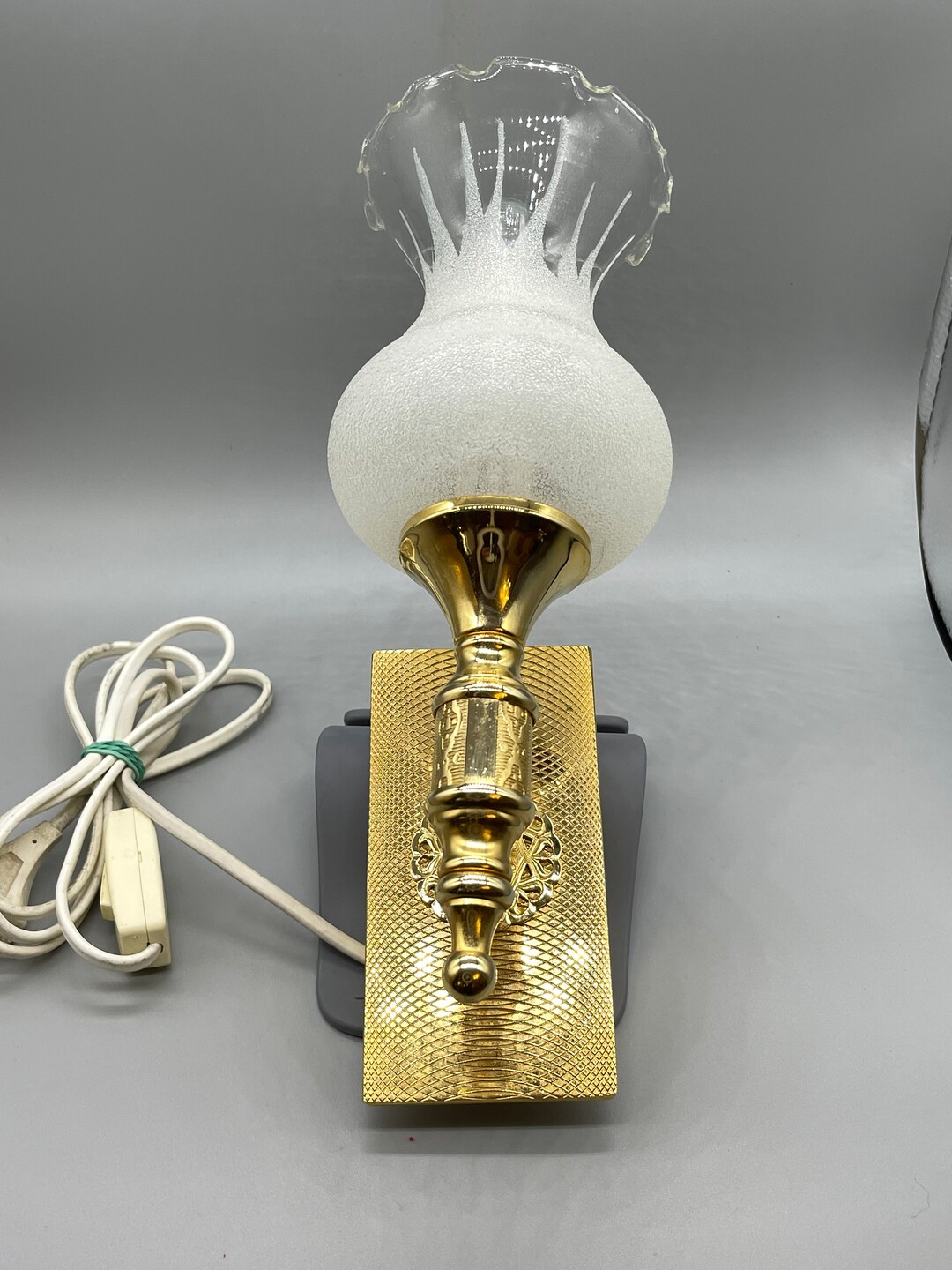 Vintage Frosted Glass Flower Shade Wall Lamp/sconce With Brass Base ...