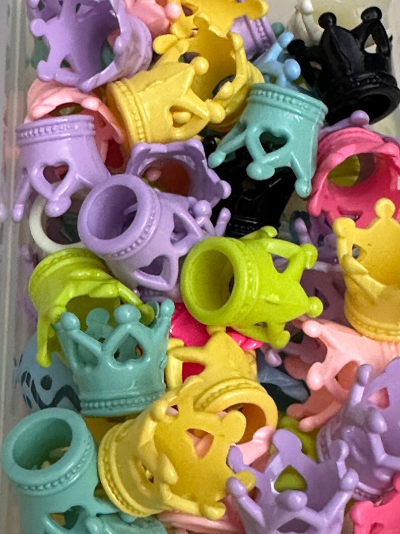 Ten (10) Assorted Color Plastic Crown Beads Included/unique Beads ...