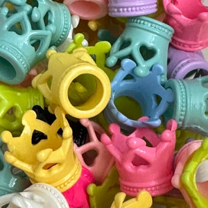 Ten (10) Assorted Color Plastic Crown Beads Included/unique Beads ...