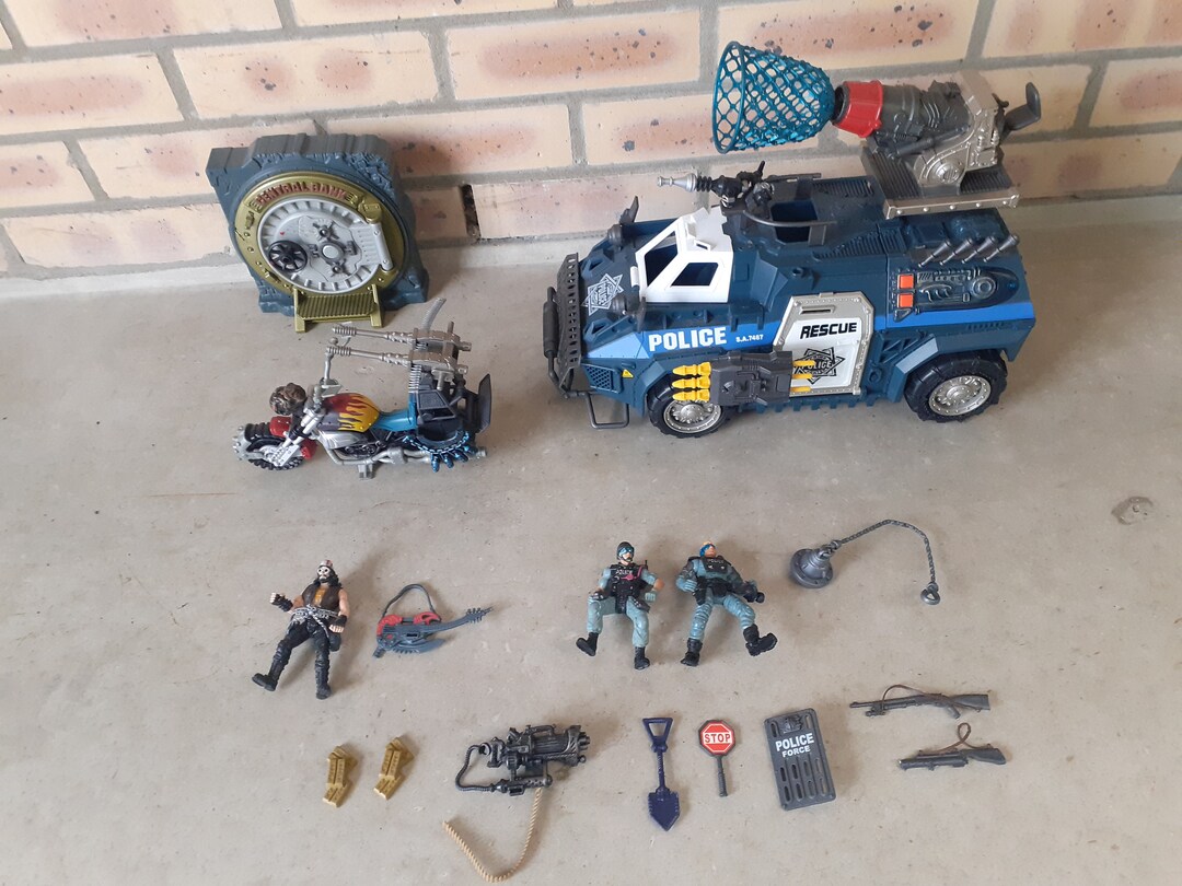 Chap Mei Soldier Force Swat Police Alien APC Armored Gangbuster Vehicle ...