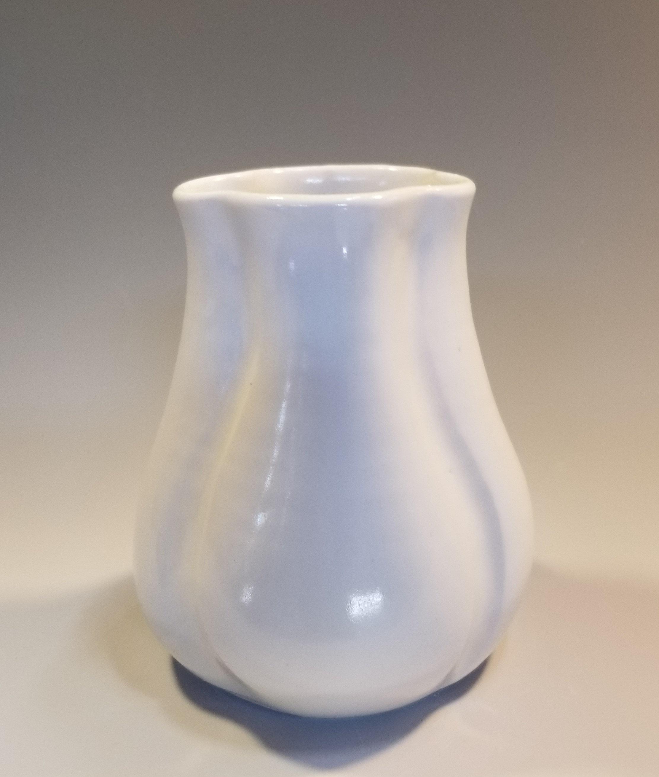 Small Tulip Vase White 20 - Etsy