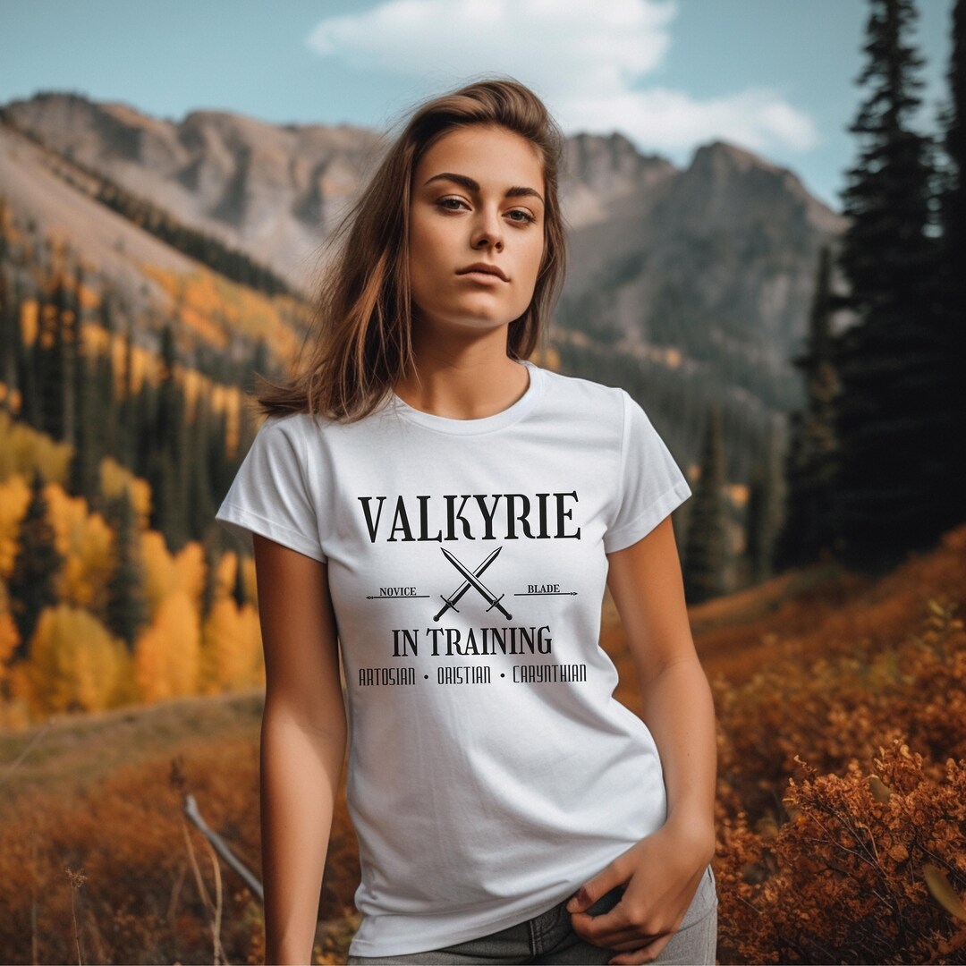 ACOTAR Valkyrie in Training T-shirt - Etsy