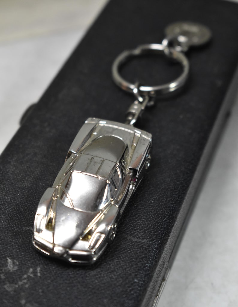 Shell V-power ENZO FERRARI 2002 Keychain-ferrari Design Keyring-lanyard ...
