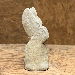 Creative Butterfly Statue Welcome Stone With Sitting Butterfly on It ...