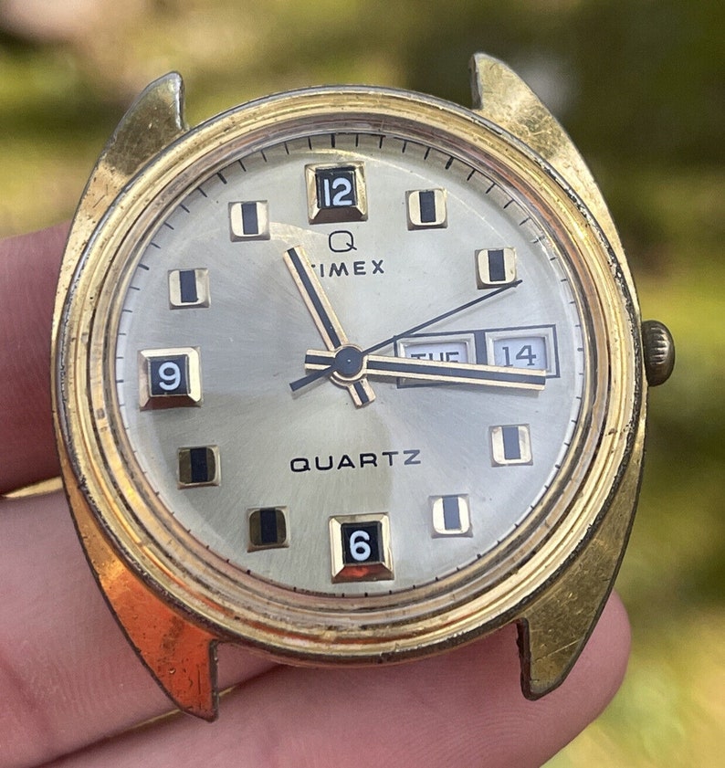 Vintage Men's Timex Quartz Watch M Cell Gold Tone Case Date Day Date ...