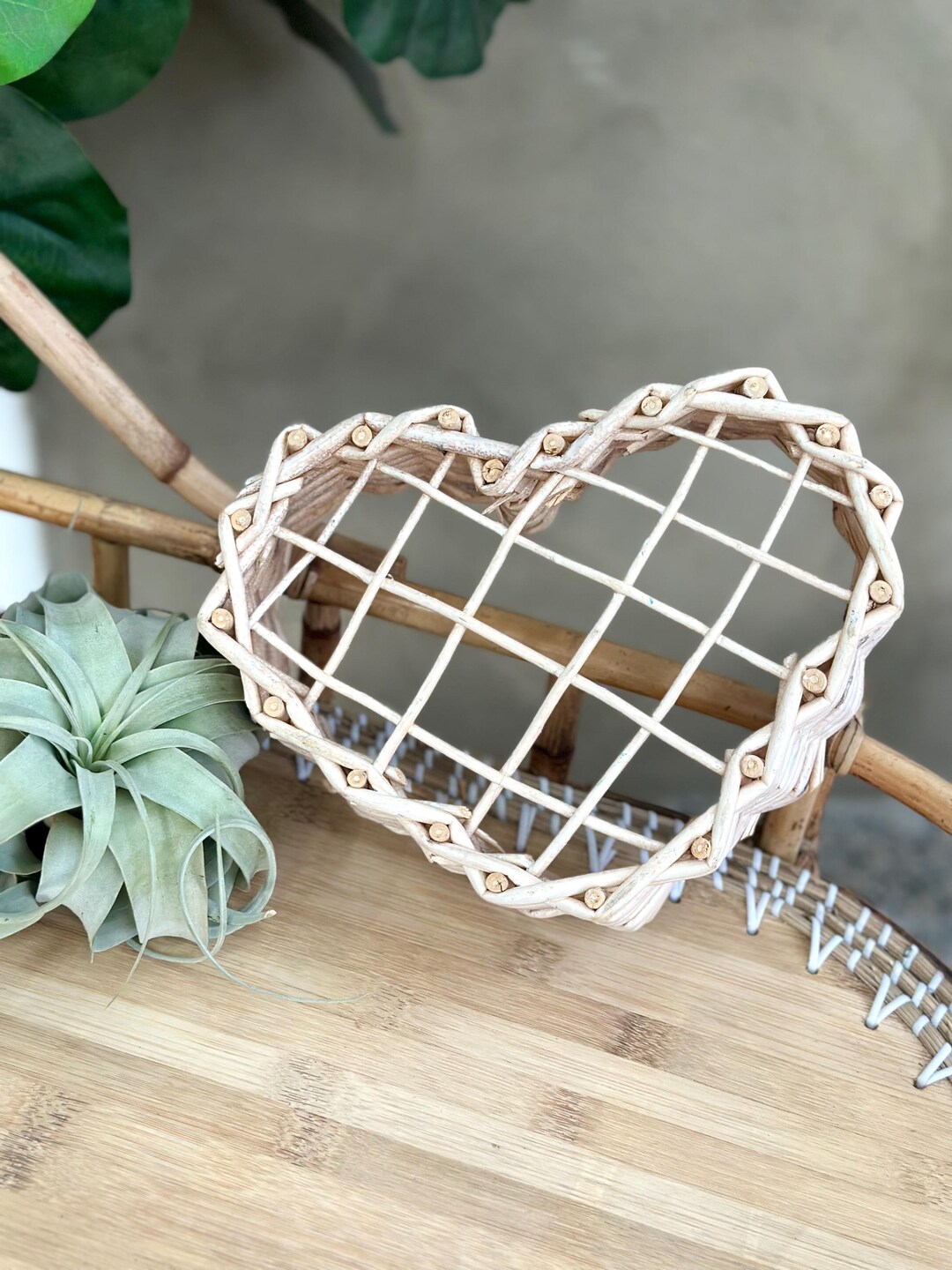 Heart Shaped Wicker Basket Rustic Boho Wall Decor for Plants & Storage ...