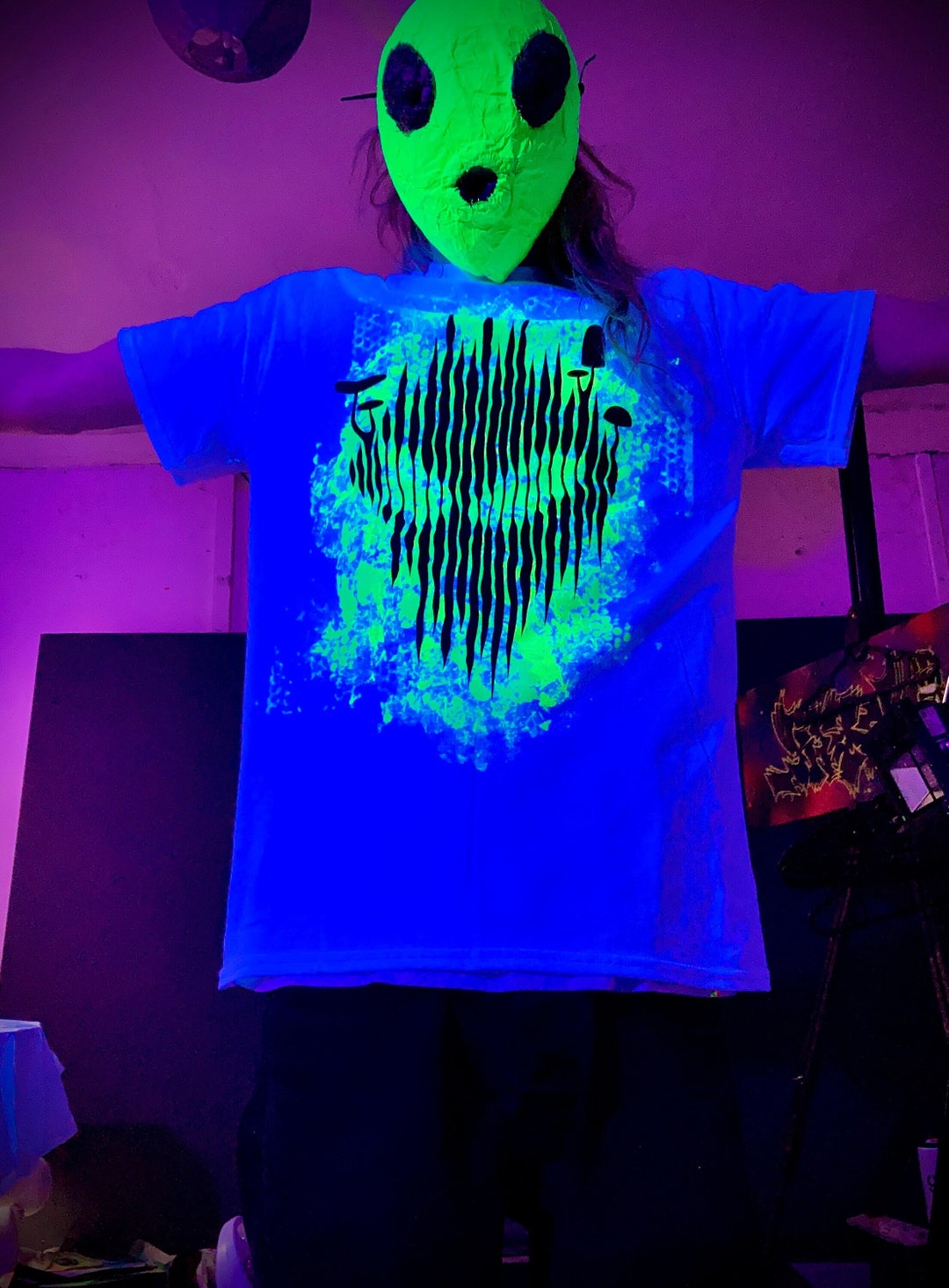 Uv/blacklight Reactive Clothing Alien Lines Cosmic Trippy T-shirt - Etsy