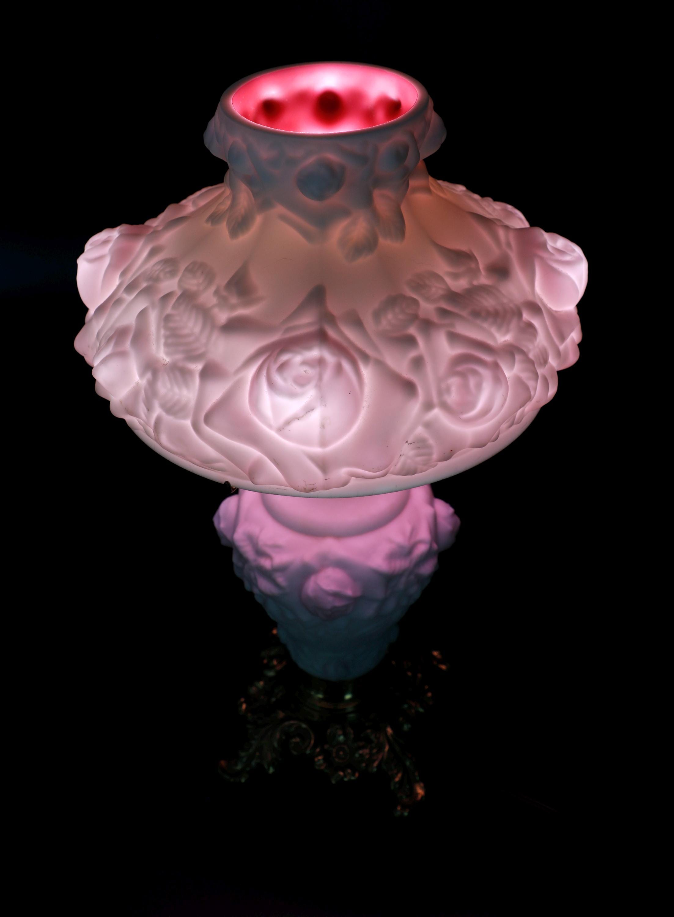 Vintage Fenton Puffy Rose Glass Lamp - Etsy