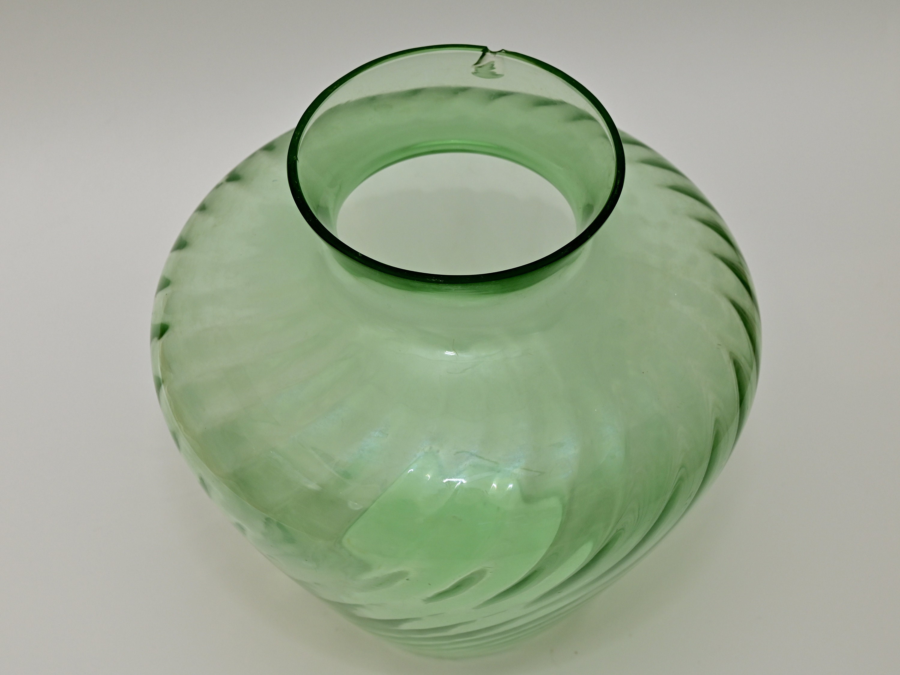 RARE Vintage Uranium Glass Flower Vase Swirl Spiral Twist - Etsy