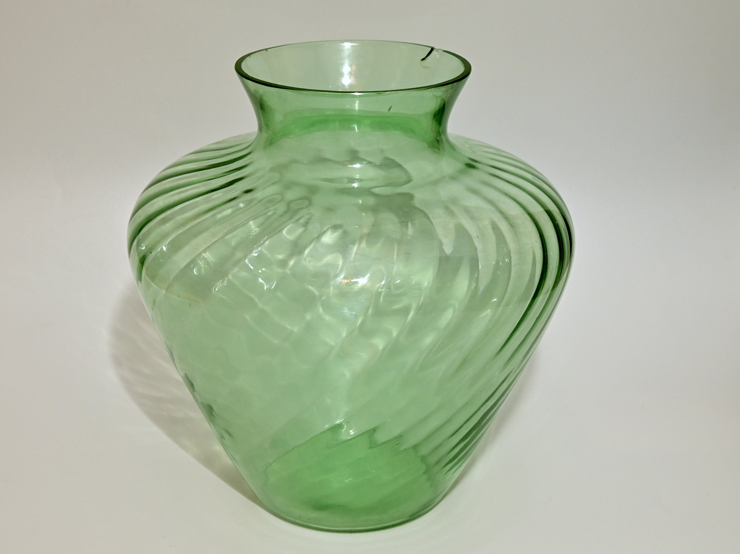RARE Vintage Uranium Glass Flower Vase Swirl Spiral Twist - Etsy