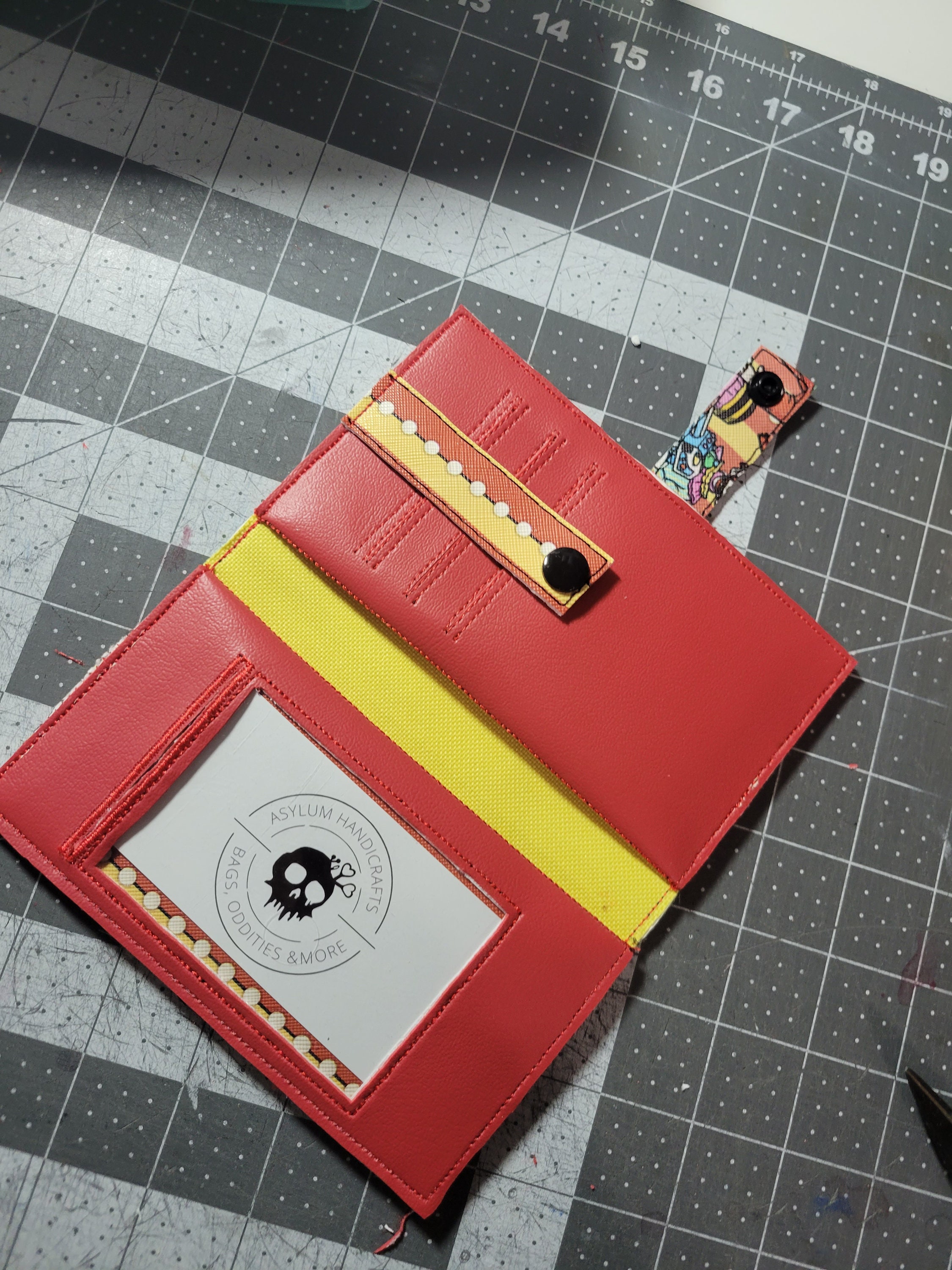 Fully ITH Card Slot Wallet 6x10 Hoop Digital Embroidery File Design in ...