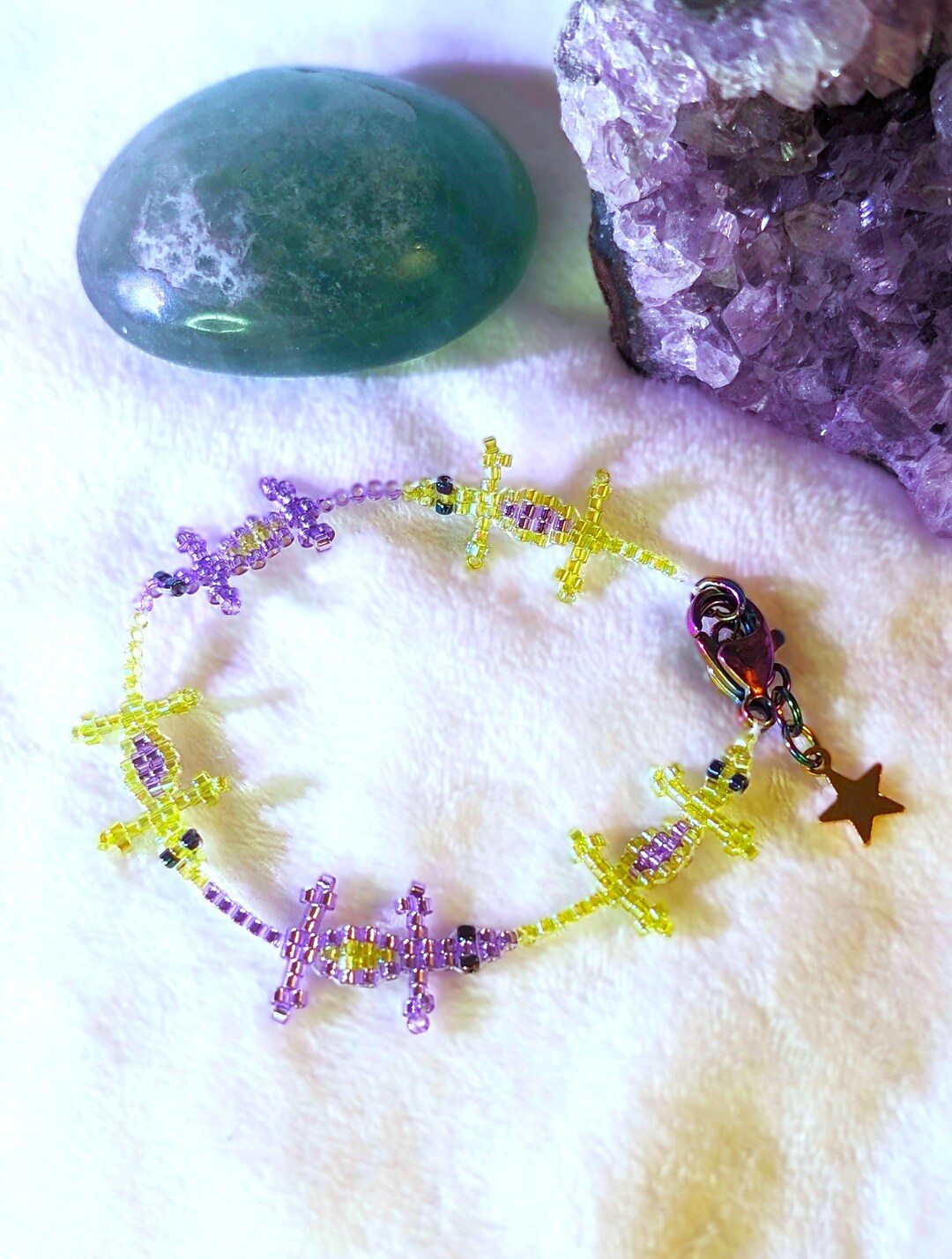 Alien Swag Bead Lizard Bracelet - Rainbow Titanium Clasp With Star ...