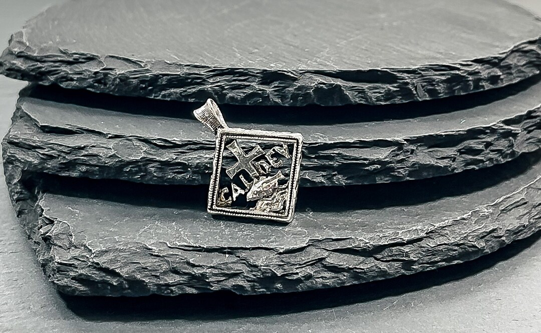 Vintage Sterling Silver Calder Island Charm Pendant Necklace - Etsy