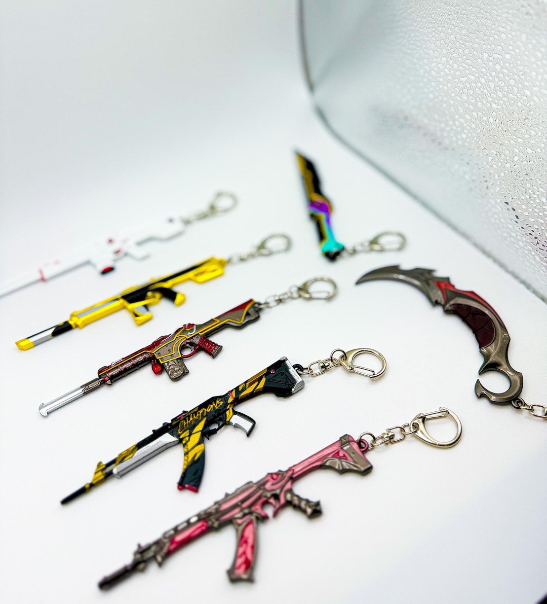 Valorant-inspired Keychains 2.0 | Ideal Gifts for Birthdays & Holidays ...