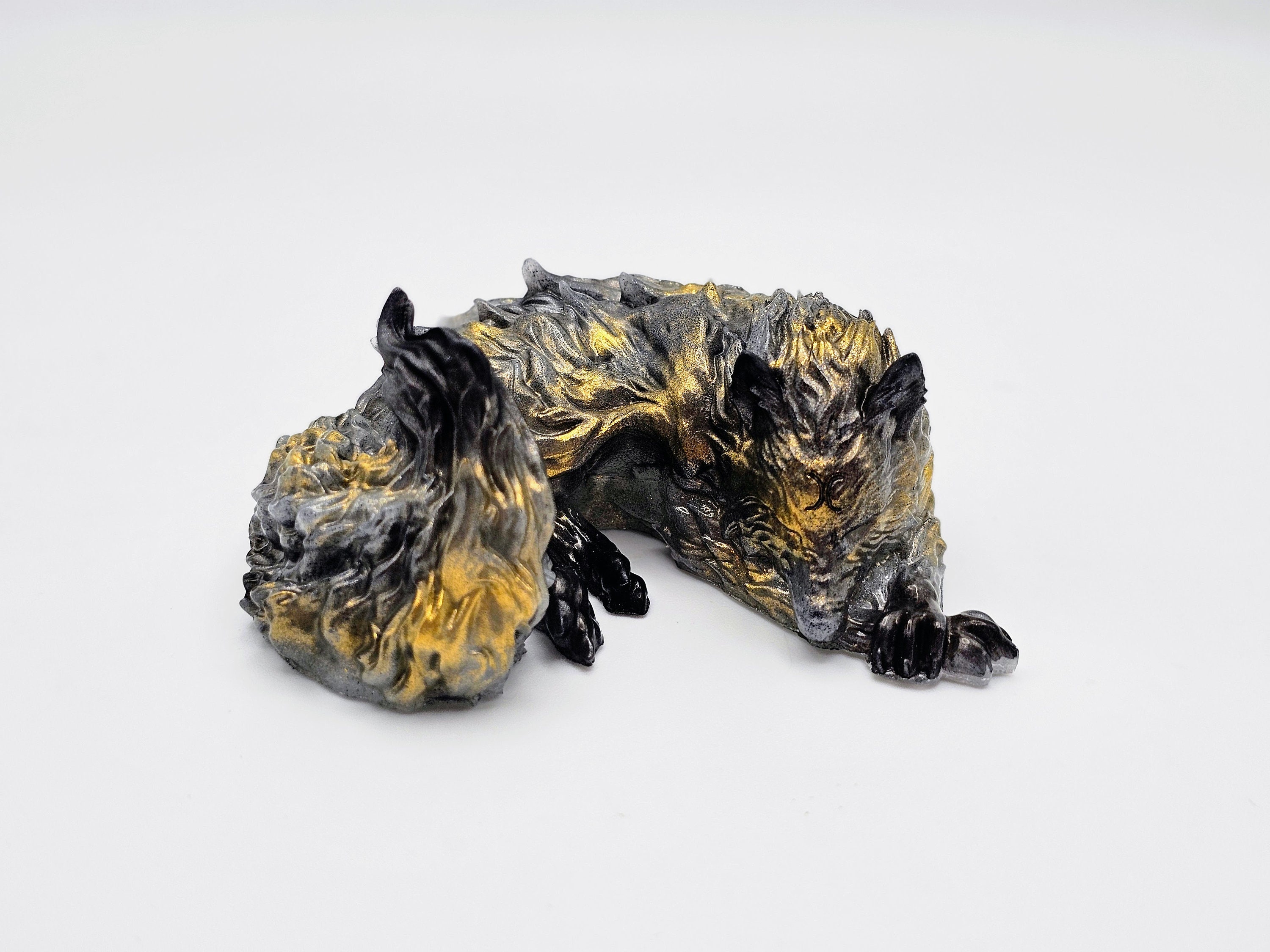 Sleeping Wolf Resin Figurines dnd, Gift Ideas, Tabletop Minis, Dice ...