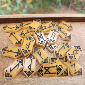 25 Elder Futhark Runes Norse Viking Language Wicca Witchcraft Magic ...