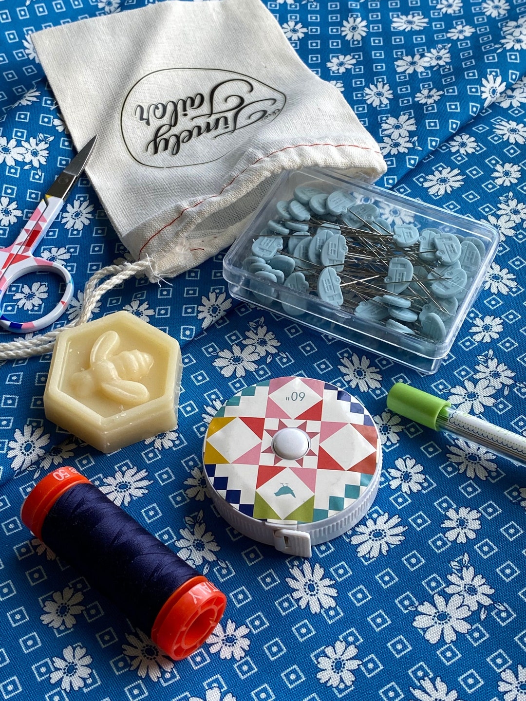 Make Do & Mend: Basic Dressmaker's Sewing Kit, Hand Sewing, Thread ...