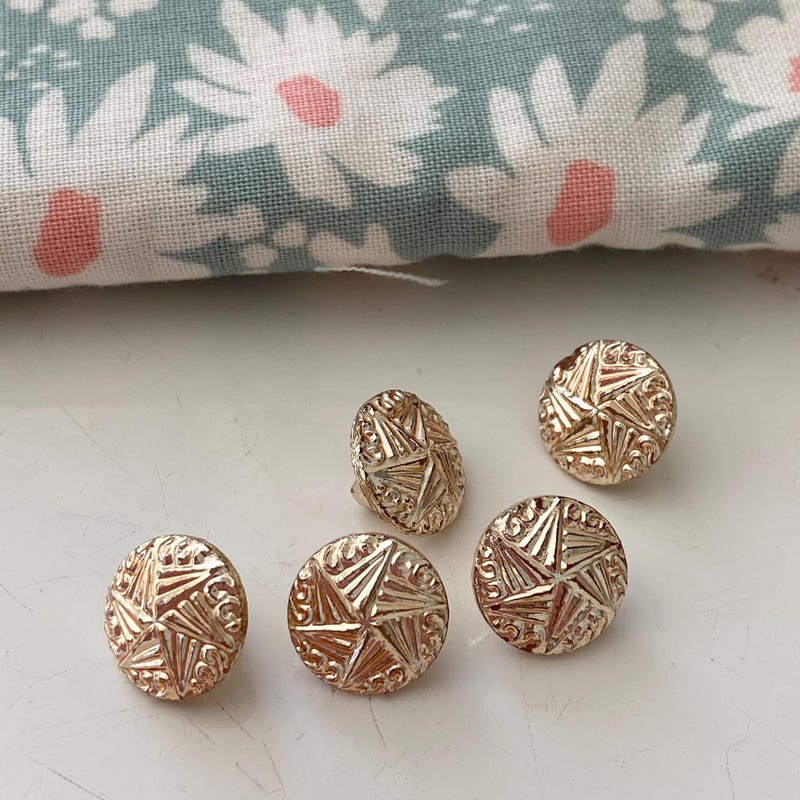 Vintage Buttons 3/8 Inch - Etsy