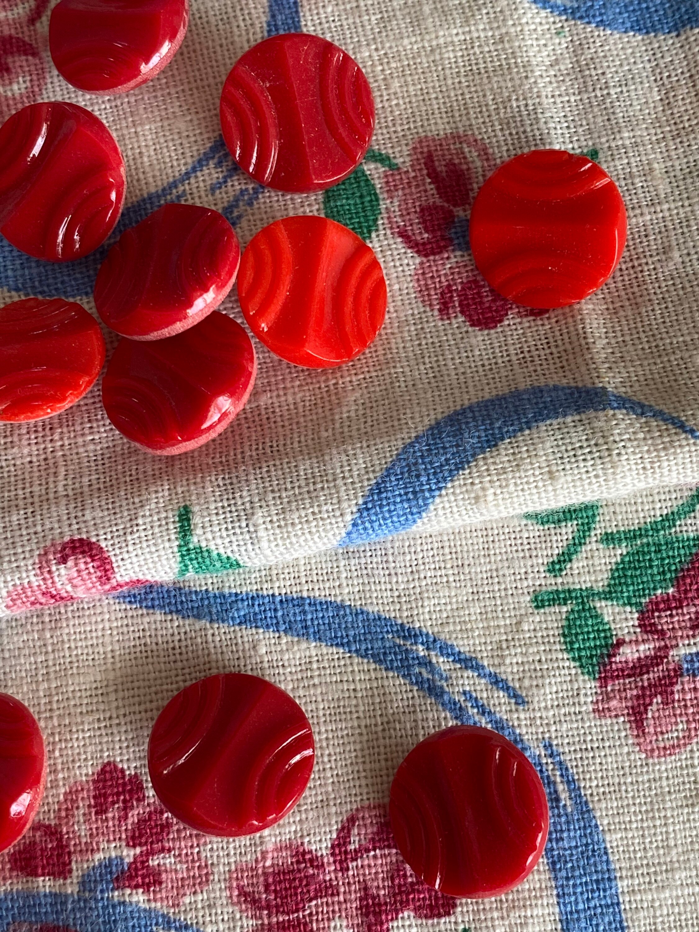 8 Vintage Deadstock Art Deco Red Glass Buttons, 1930s 1/2 Inch, Brand ...