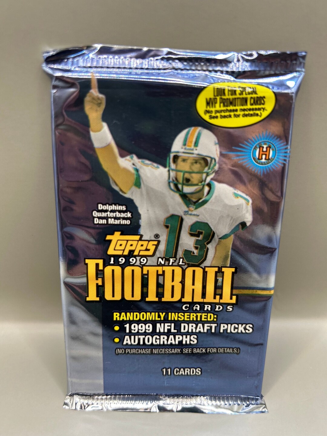 1999 Topps NFL Football Hobby 11 Card 1 Sealed Pack. Possible Autograph ...