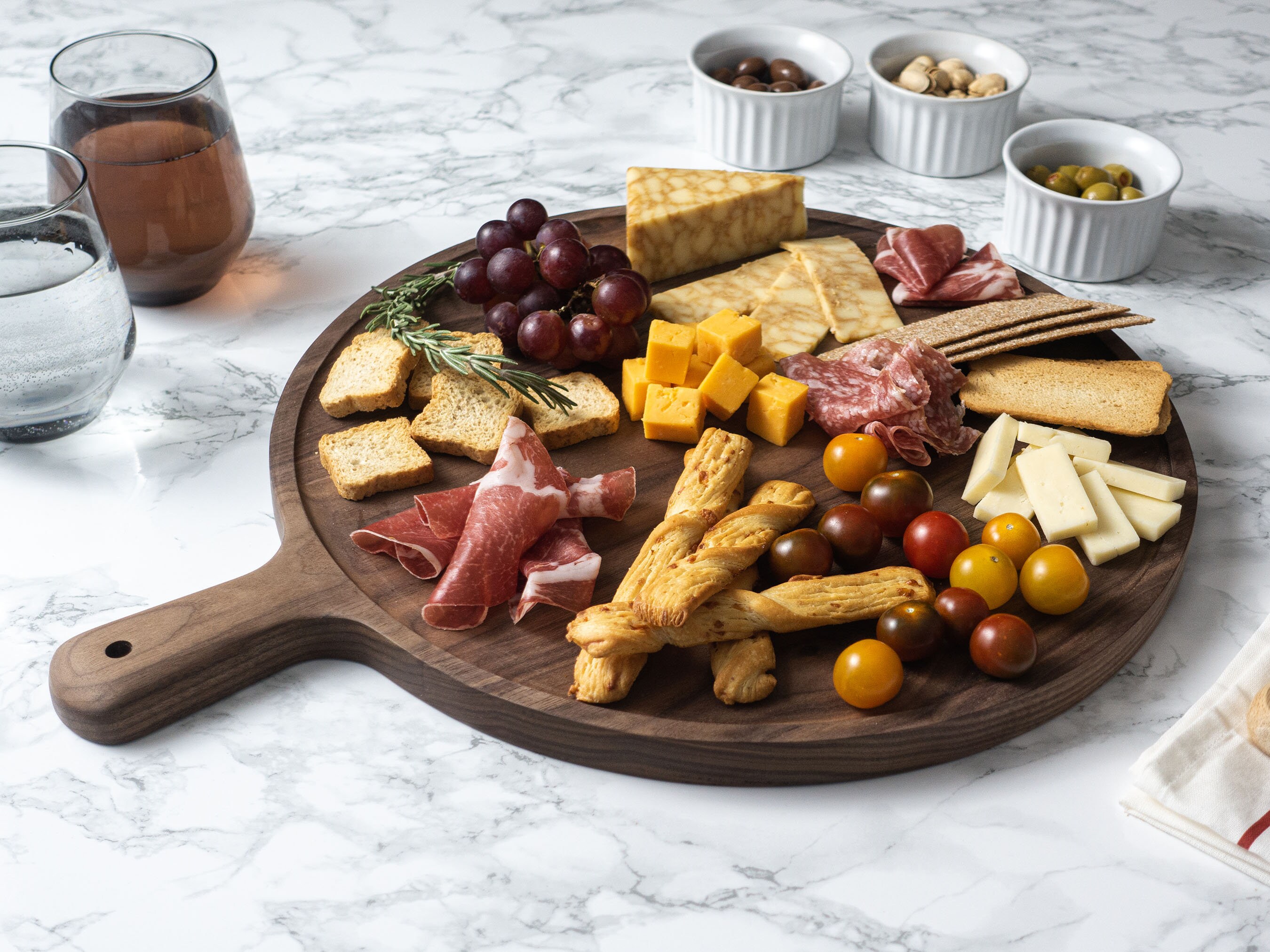 Serving Board, Platter, Charcuterie Board, Cheese Board, Walnut, Round ...