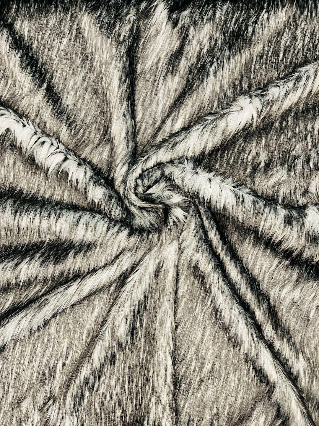 Husky Faux Fur, 2 Tone Shaggy Faux Fur 60" Wide - Gray-black - Etsy