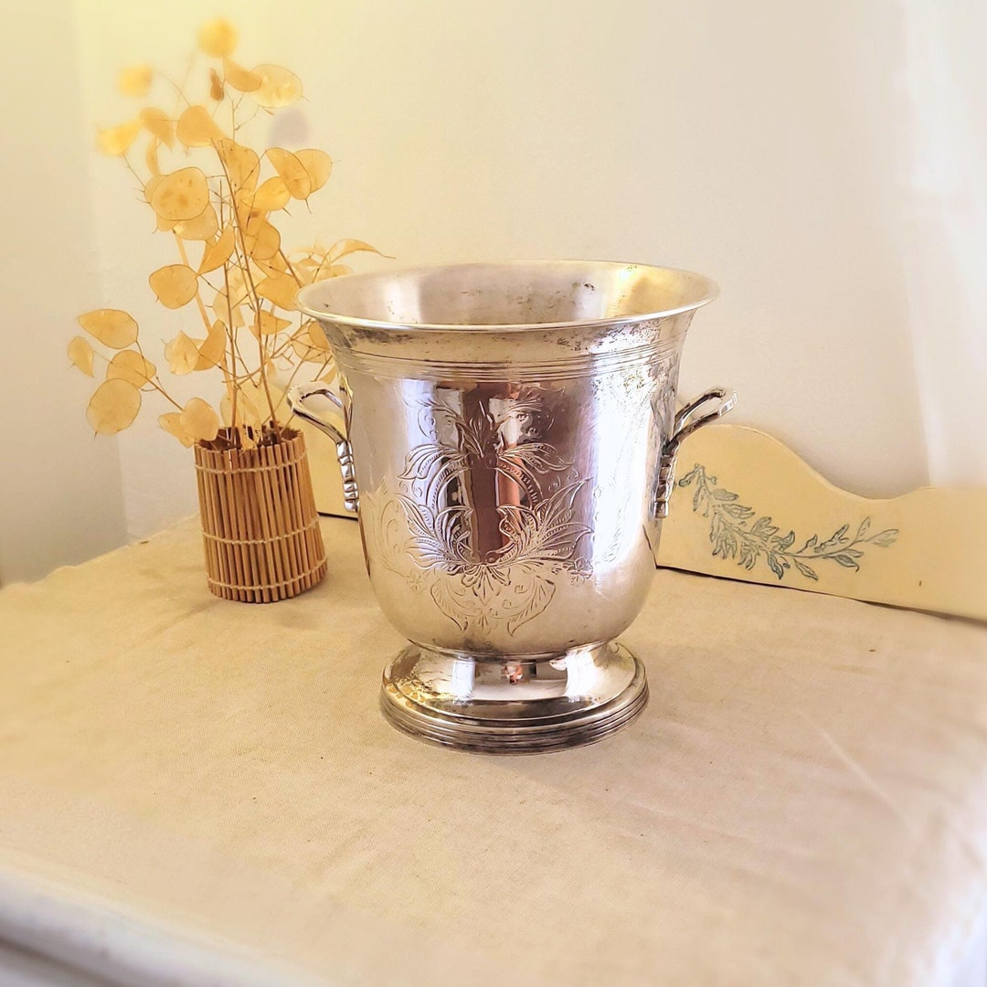 Elegant Champagne Bucket in Silver Metal Engraved With Flowers With ...