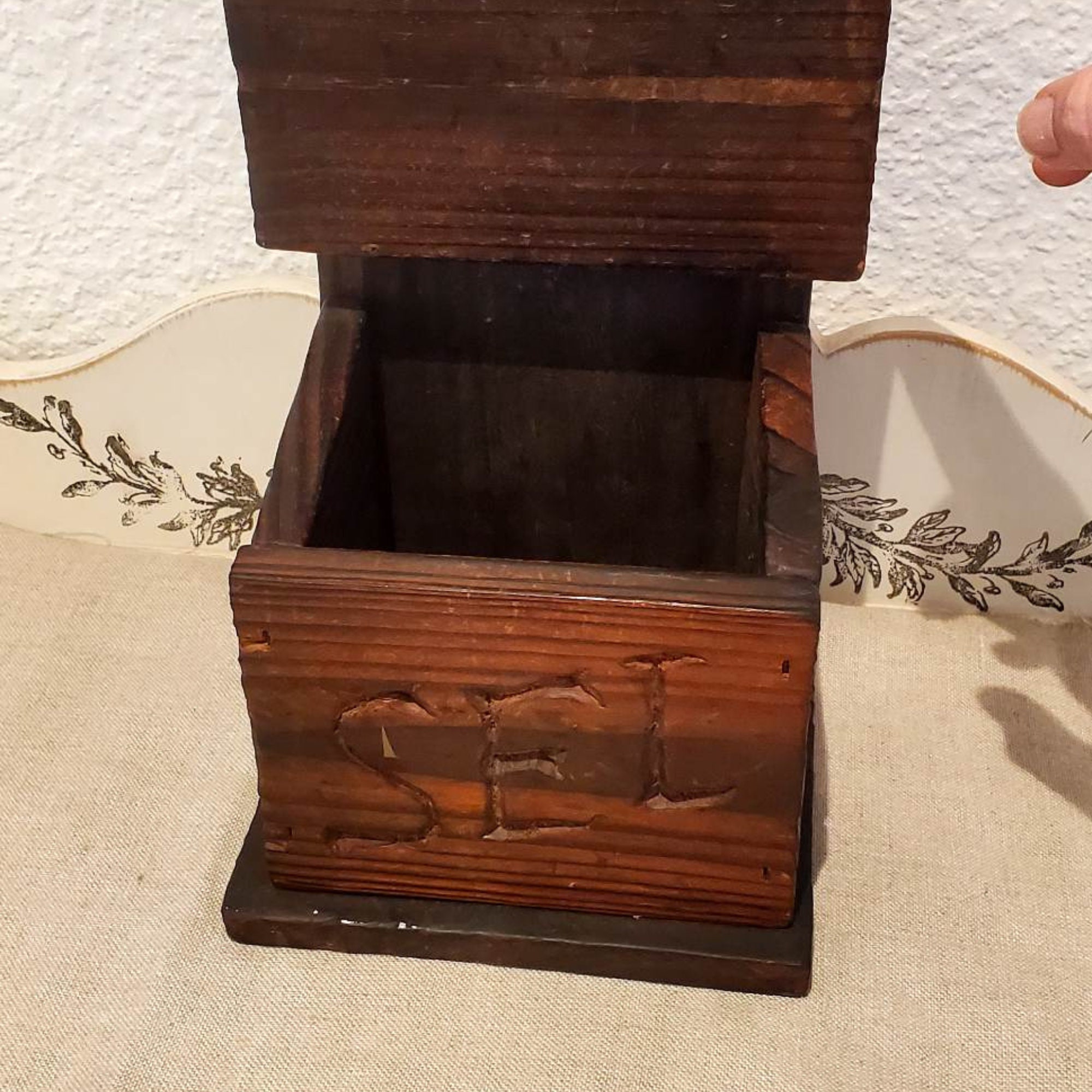 Vintage Wooden Salt Box. Antique Salt Box Engraved - Etsy