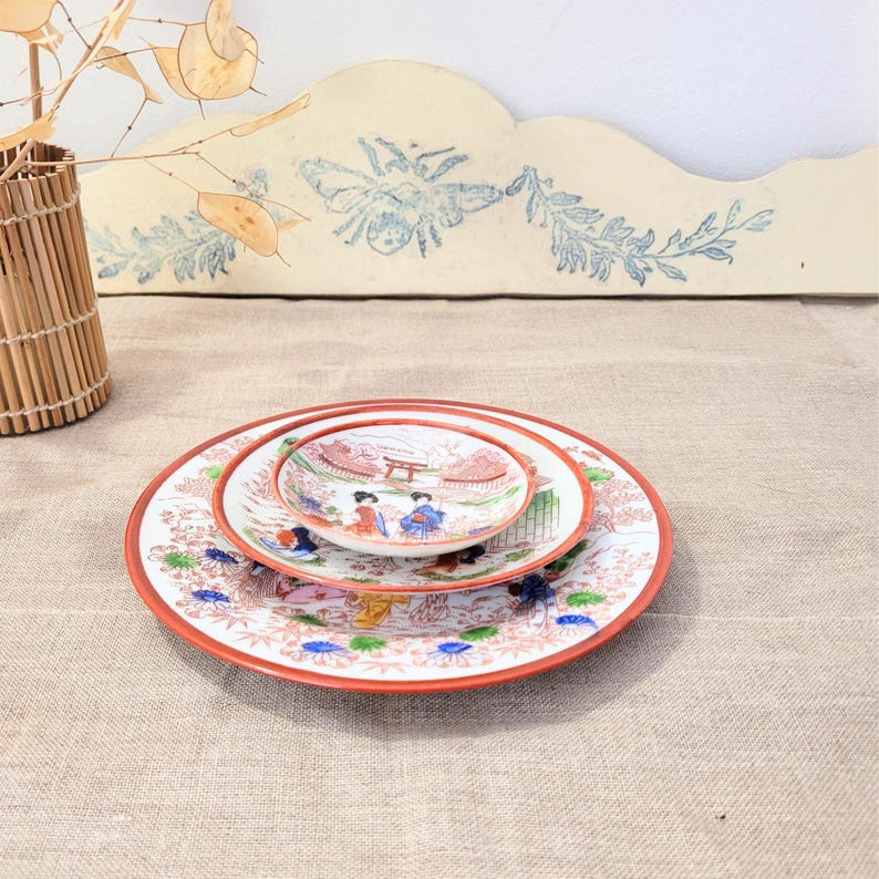 3 Nesting Japanese Porcelain Plates, Geisha Garden, Hand-painted ...