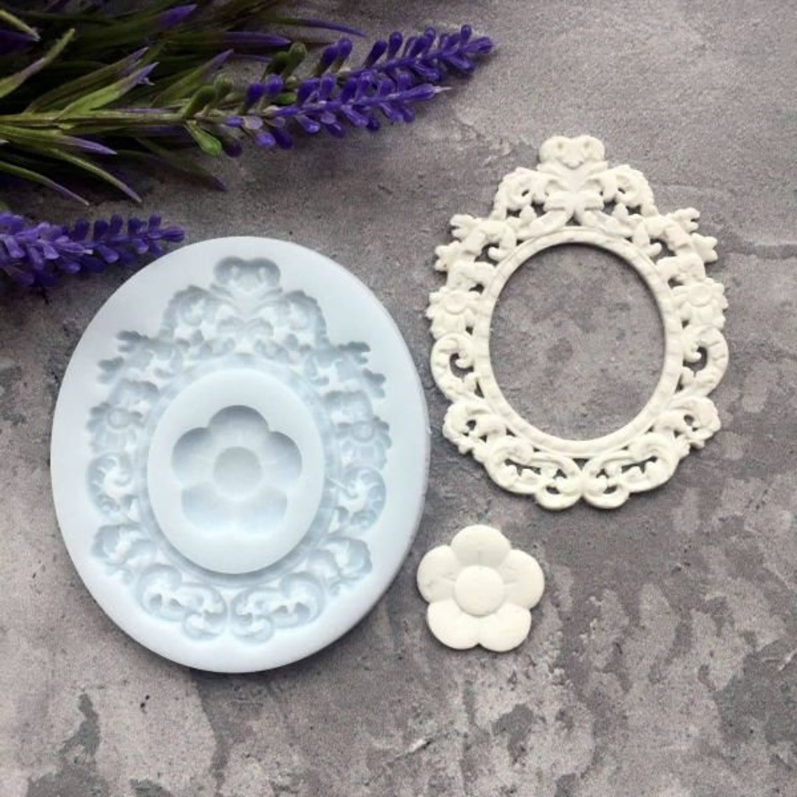 Openwork Frame in the Formwork for the Production of Molds (silicone ...