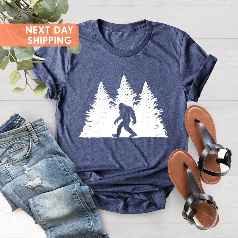 Sasquatch T Shirt - Etsy