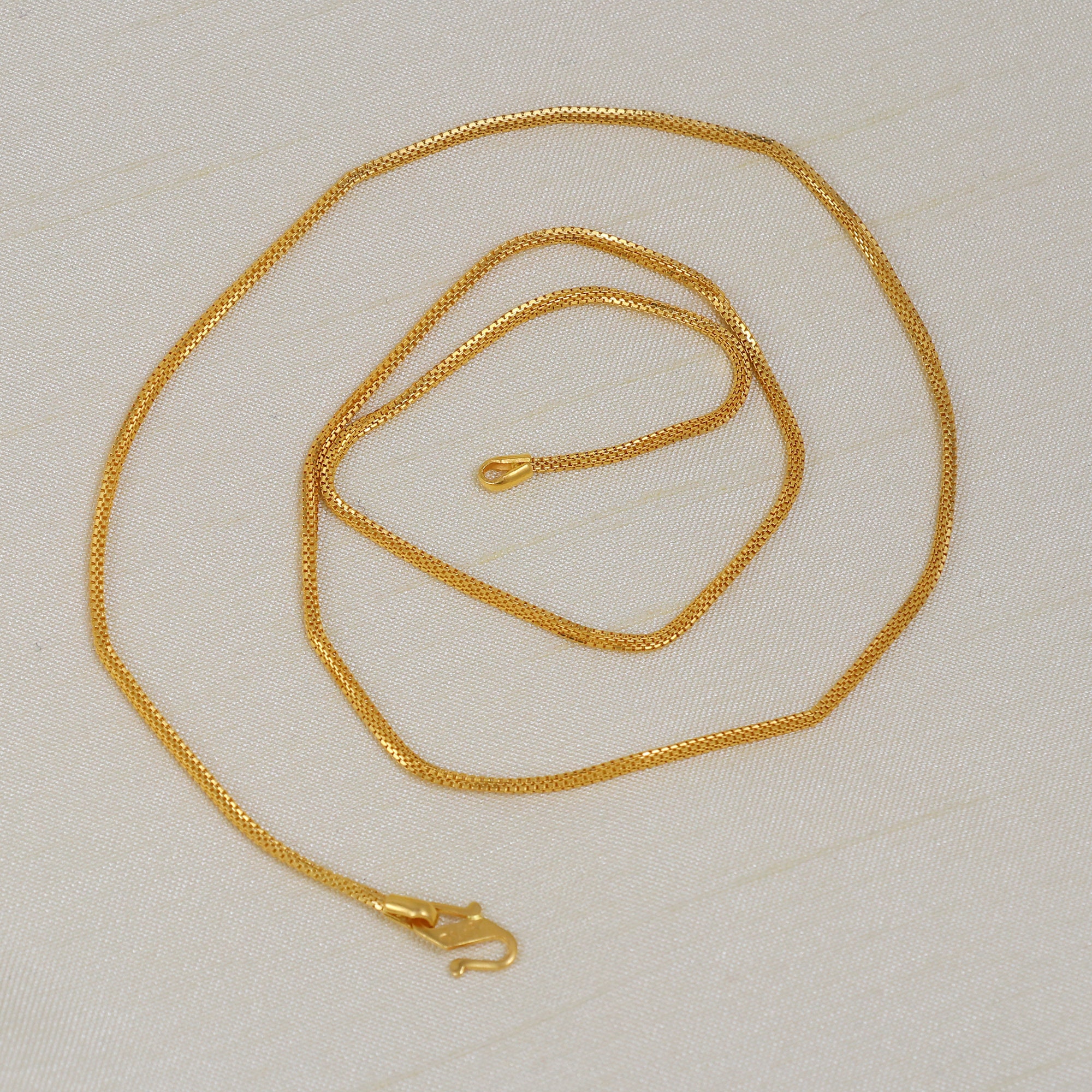 22kt Yellow Gold BOX Style Chain Gold Handmade Chain Unisex Gifting ...