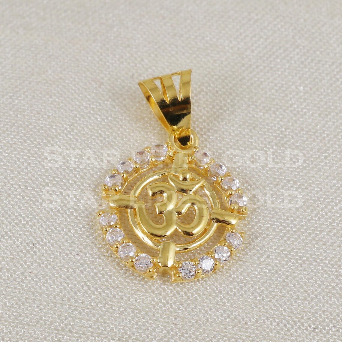 18k Gold Sacred Om Medallion Pendant With Trident Motif and Cubic ...