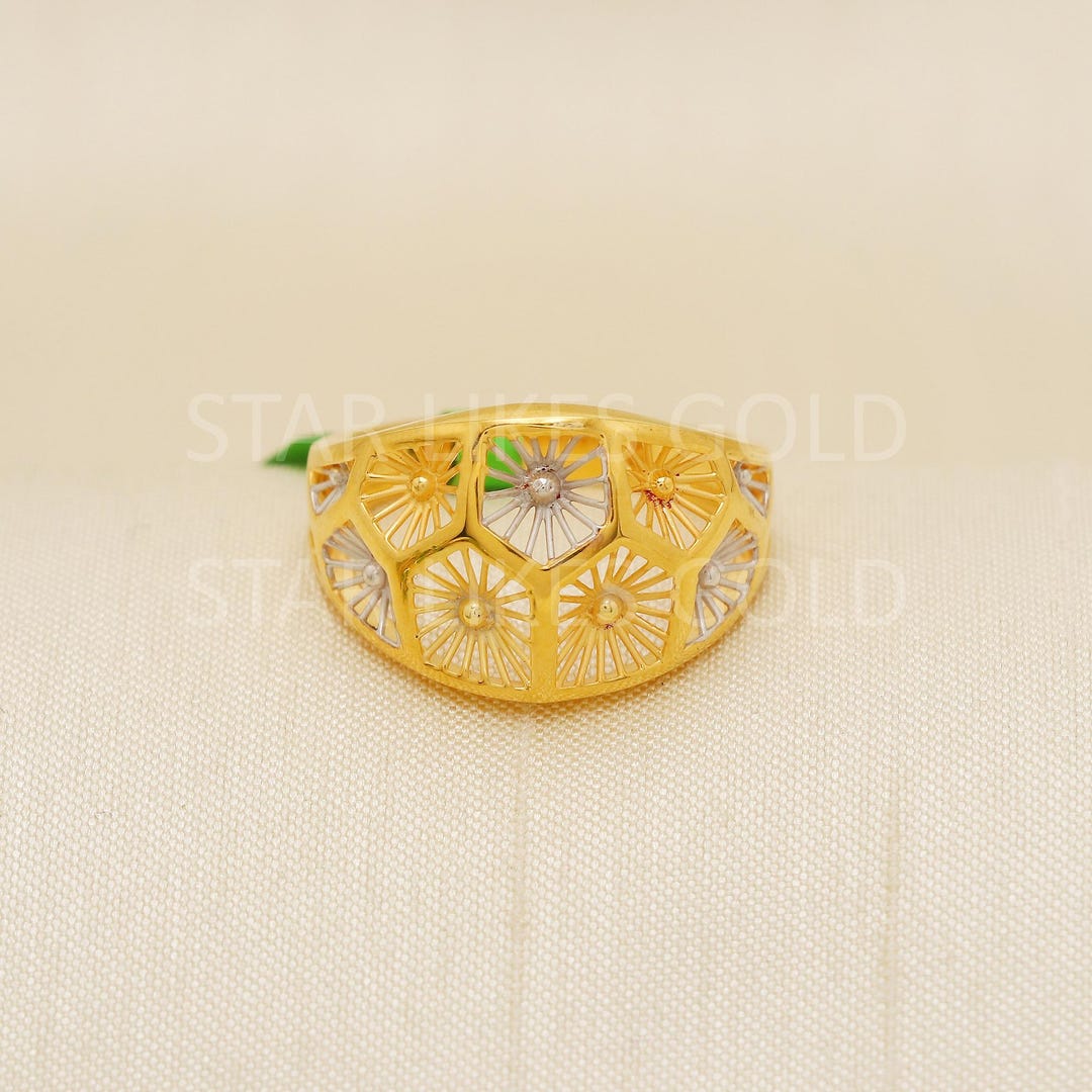 22k Gold Two-tone Ring, Hallmark Stamped 916 Gold, Handmade Flower ...