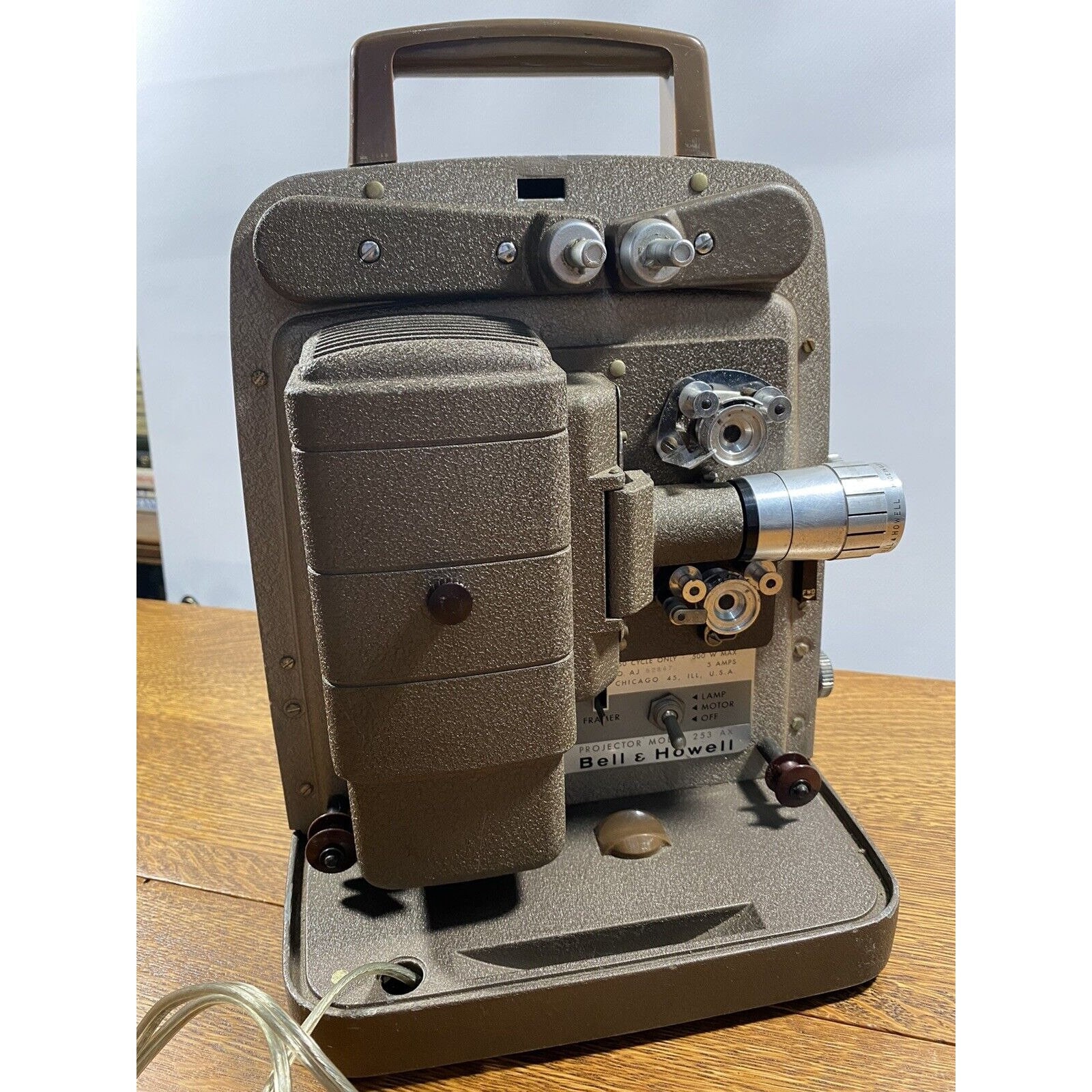 Bell and Howell movie projector 1960s smadiasoft.com
