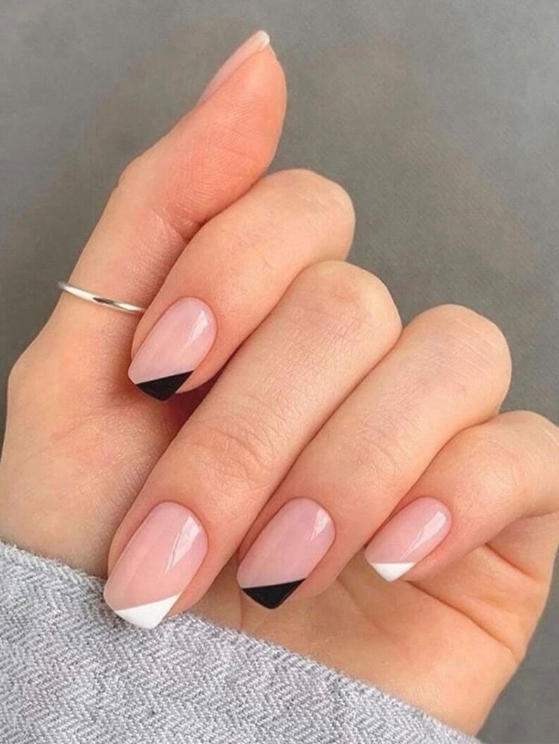 Black and White Triangle Tip Medium Square Press on Nails - Etsy