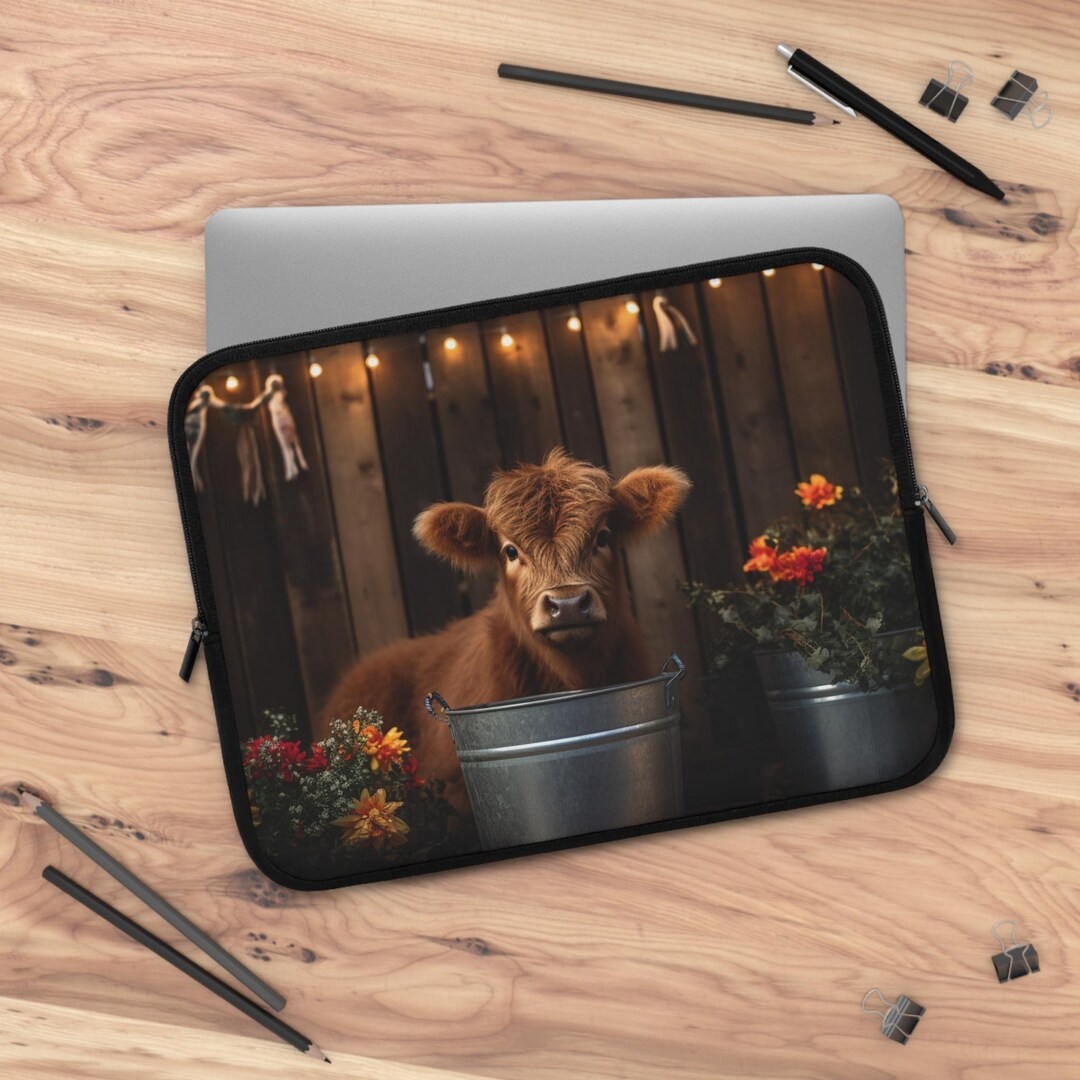 Boho Floral Highland Cow Laptop Sleeve: Water-resistant Farmhouse Case ...