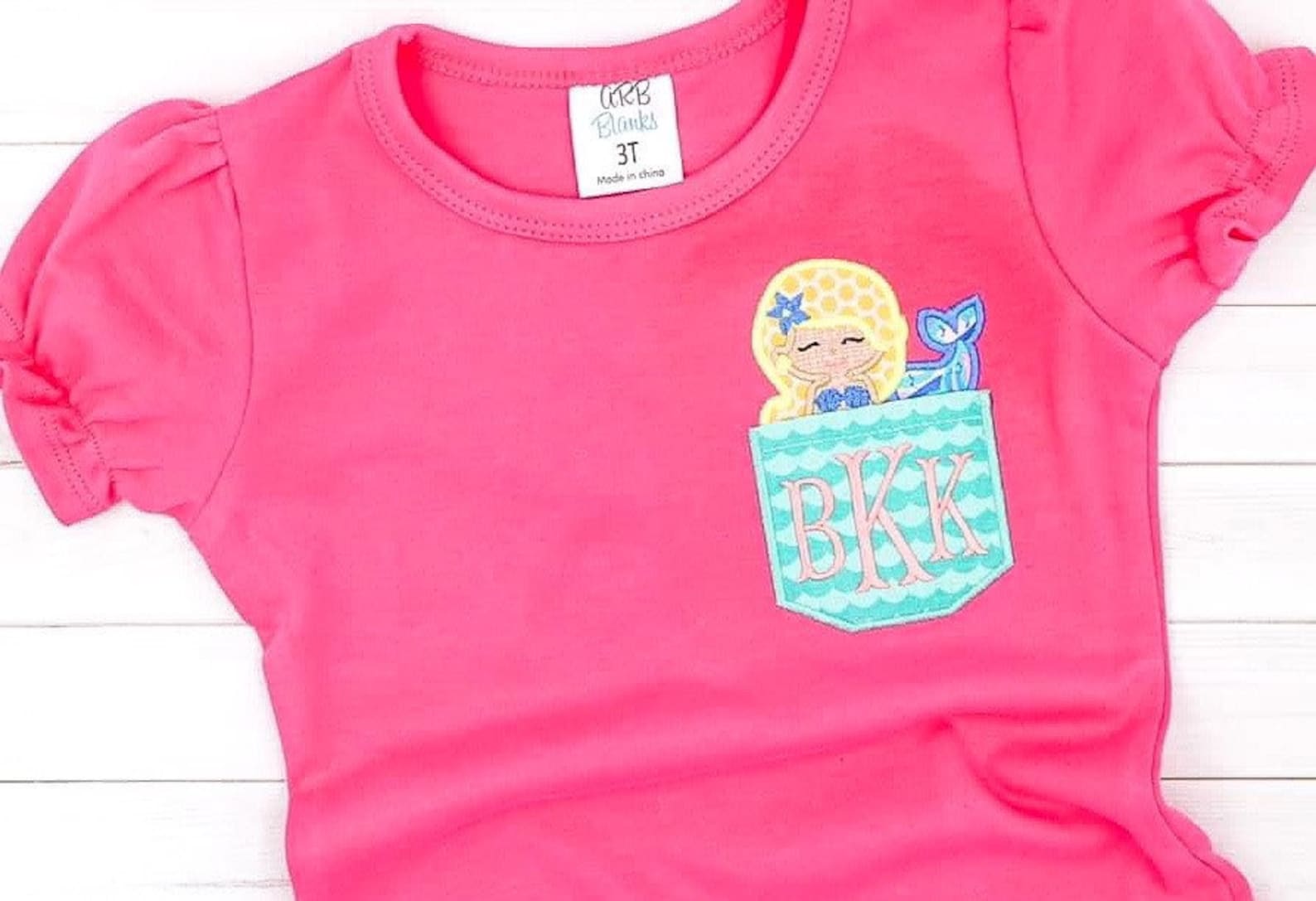 KIDS Pocket Peeker T-shirt- Listing 1 of 3 - Etsy