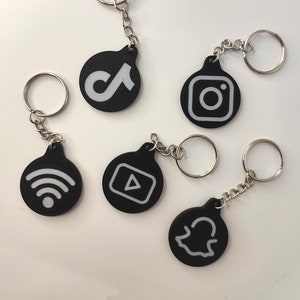 NFC Tag Keychain, Custom Link, Instagram, Tiktok, Wifi, Youtube ...