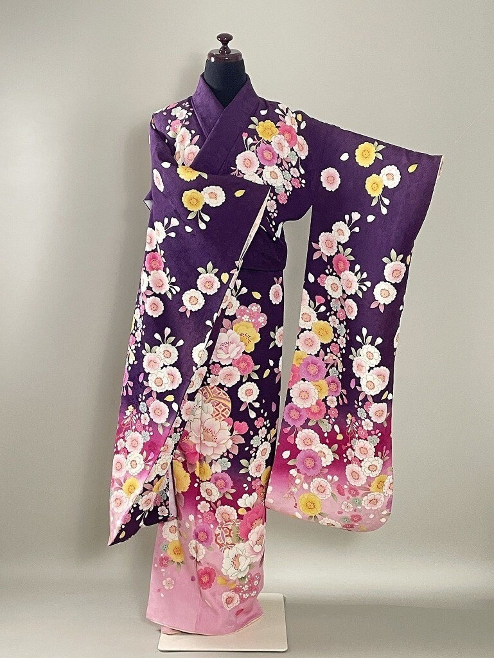 Rank A Vintage Furisode Kimono/purple Furisode/japanese Vintage Silk ...