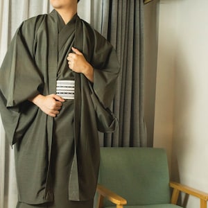 Men's Traditional Kimono 4PCS Gift Set: Nagagi, Obi & Haori Jacket ...
