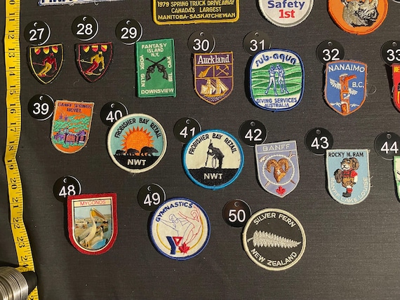 Vintage Embroidered PATCHES Skiing Hat Jacket Old Sch… - Gem