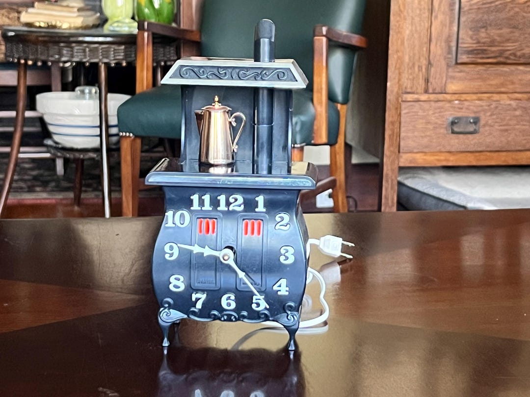 Spartus Potbelly Stove Mid-century Vintage Electric Kitchen Clock, Made ...