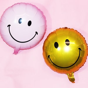 Cute Pink Smiley Face Balloons 2 Pack / Groovy Smile Photobooth Party ...