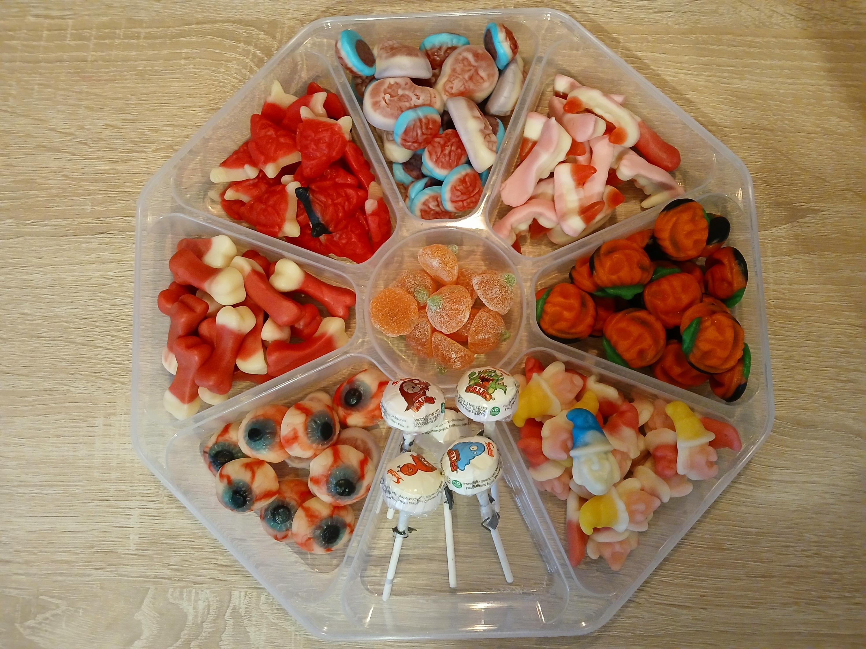 Pick N Mix Platter 9 Sections With Lid 1.2kg of Sweets Candy Birhday ...