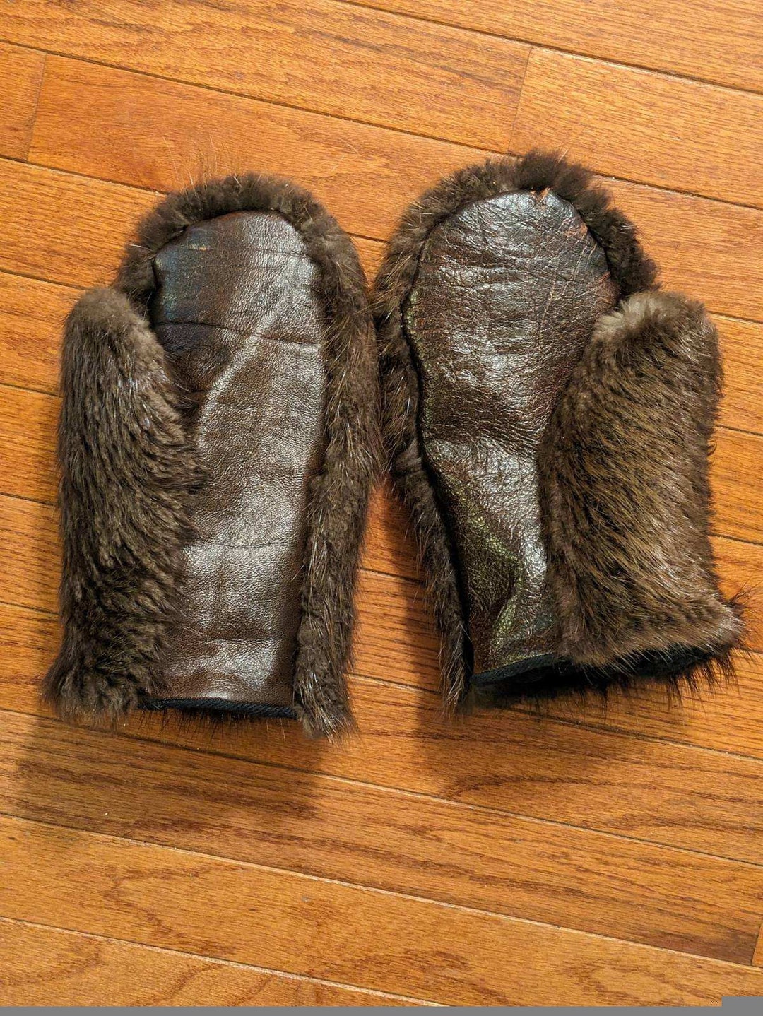 Cuffless Beaver Mittens - Etsy